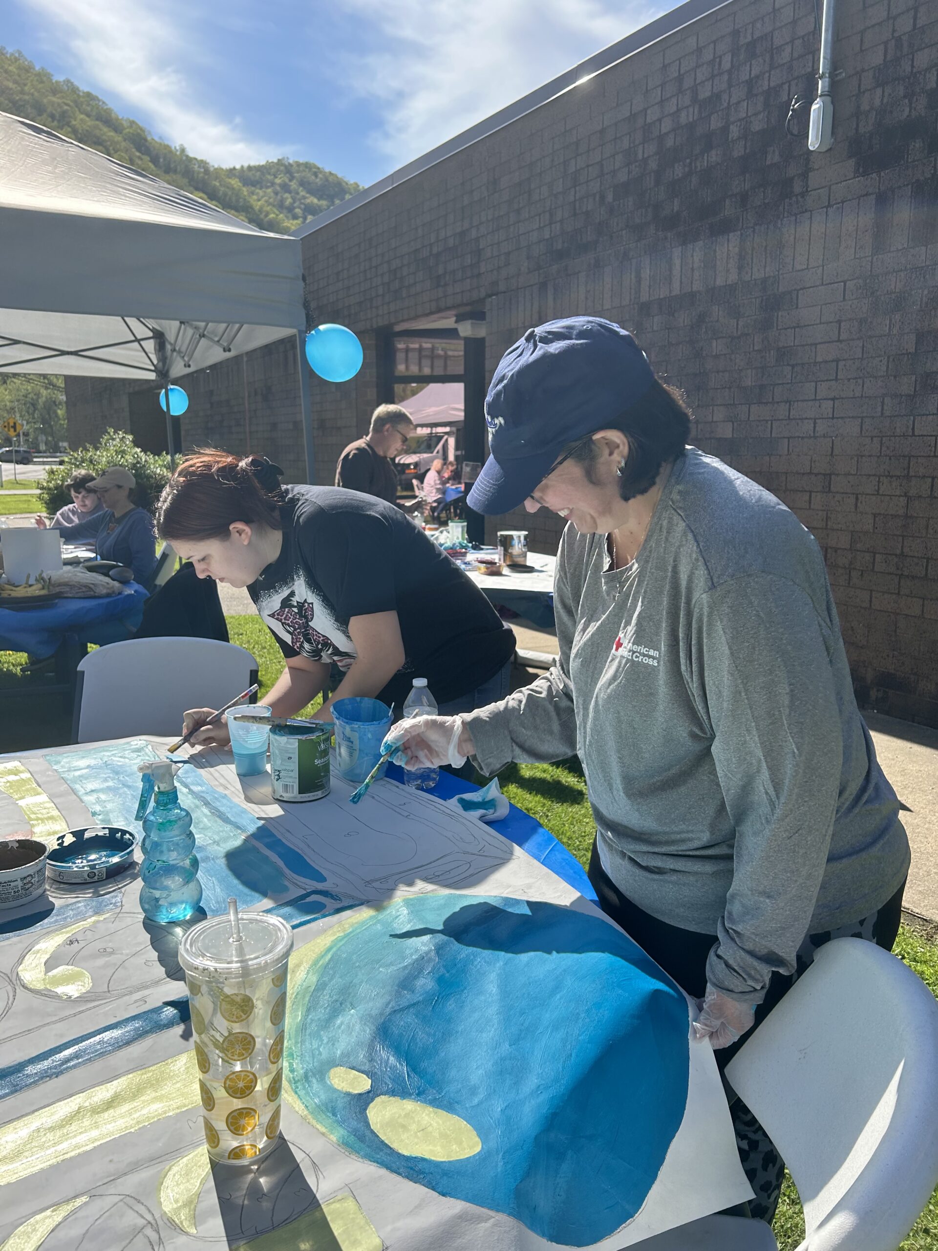 HubCAP community Smithers brings collaborative art to their neighbors ...